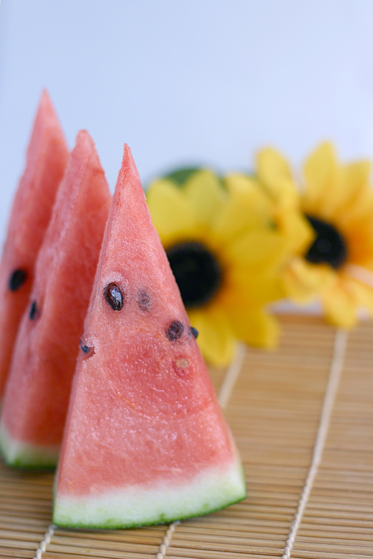 すいかの切り方ススメ | ものしりえびちゃんAB-pedia | ZENTA株式会社